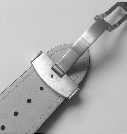 How to adjust a deployant buckle - Elliot Brown Watches